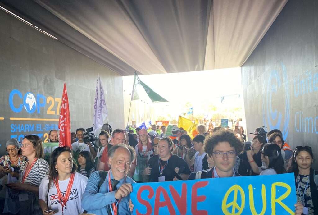 FhXJ6ftXEAUS38l - Center for International Environmental Law